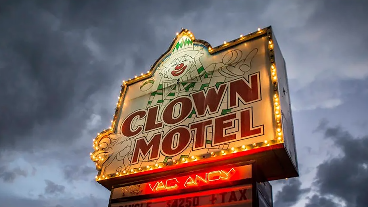 THE CLOWN MOTEL pickbusiness